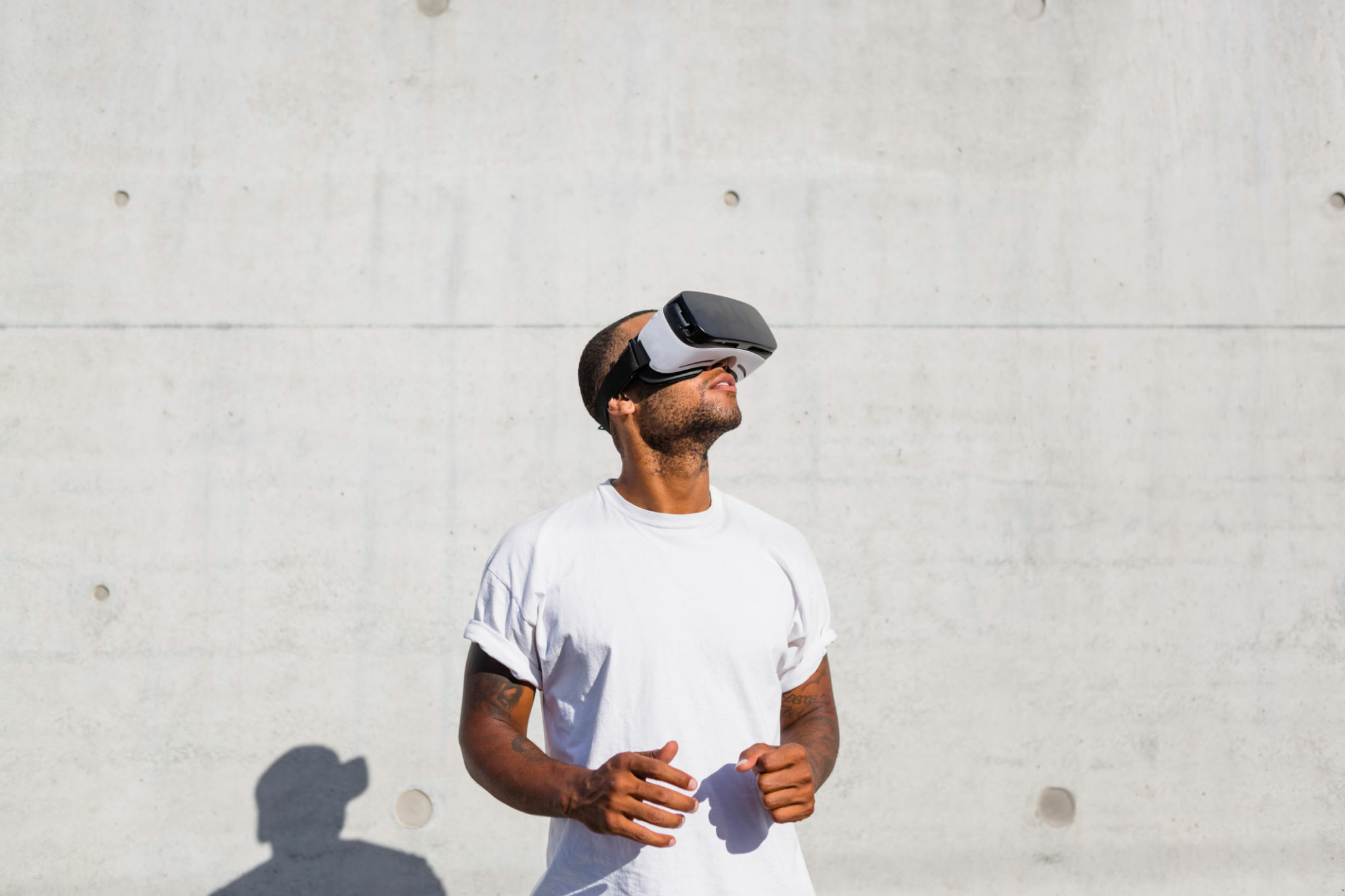 Apple Sets Sights on Vision Pro 2: Brighter and Better Virtual Reality ...